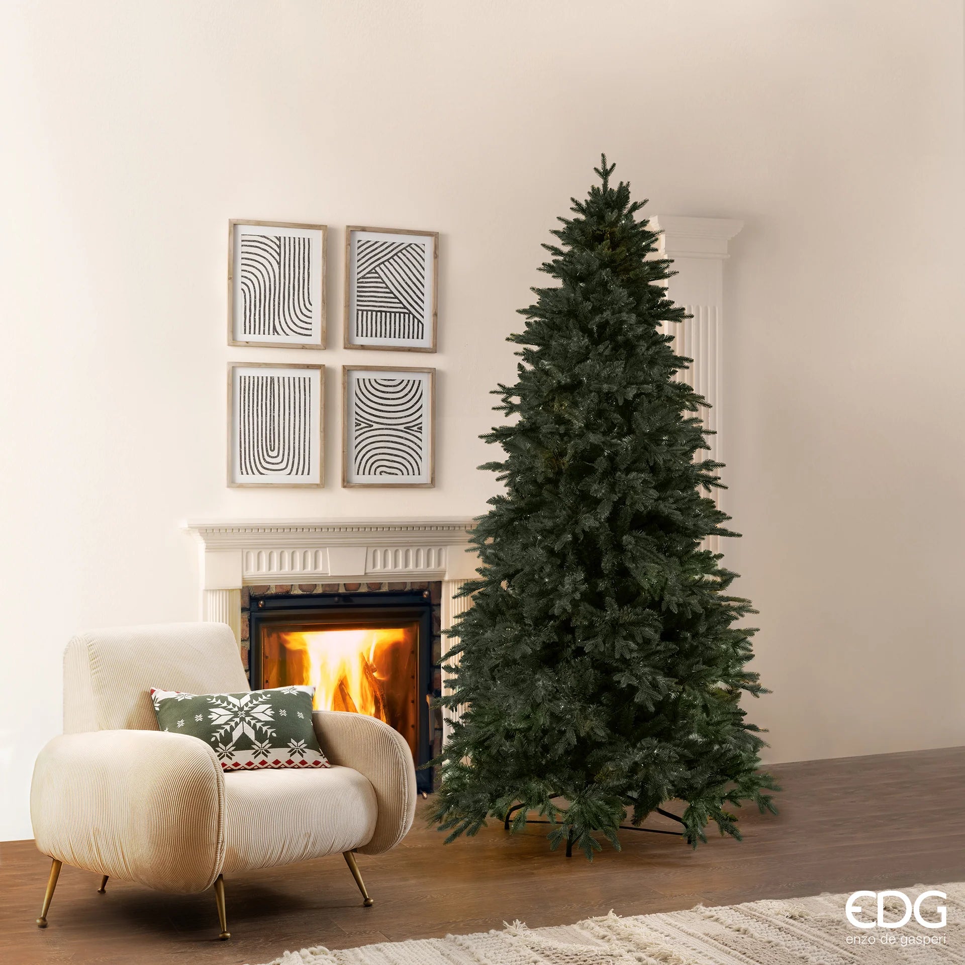 Christmas Tree - 2,4m EDG Enzo de Gasperi – TrendyTrees